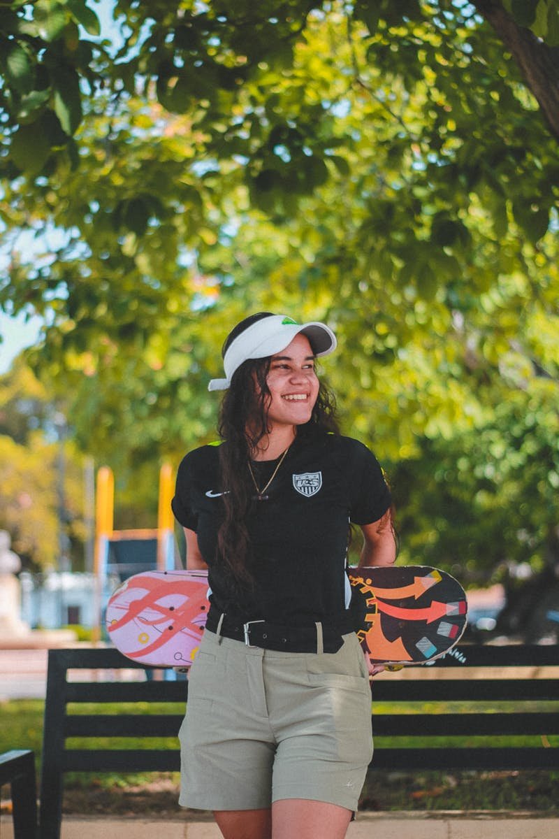 What Is a Visor Hat? - Sumkcaps